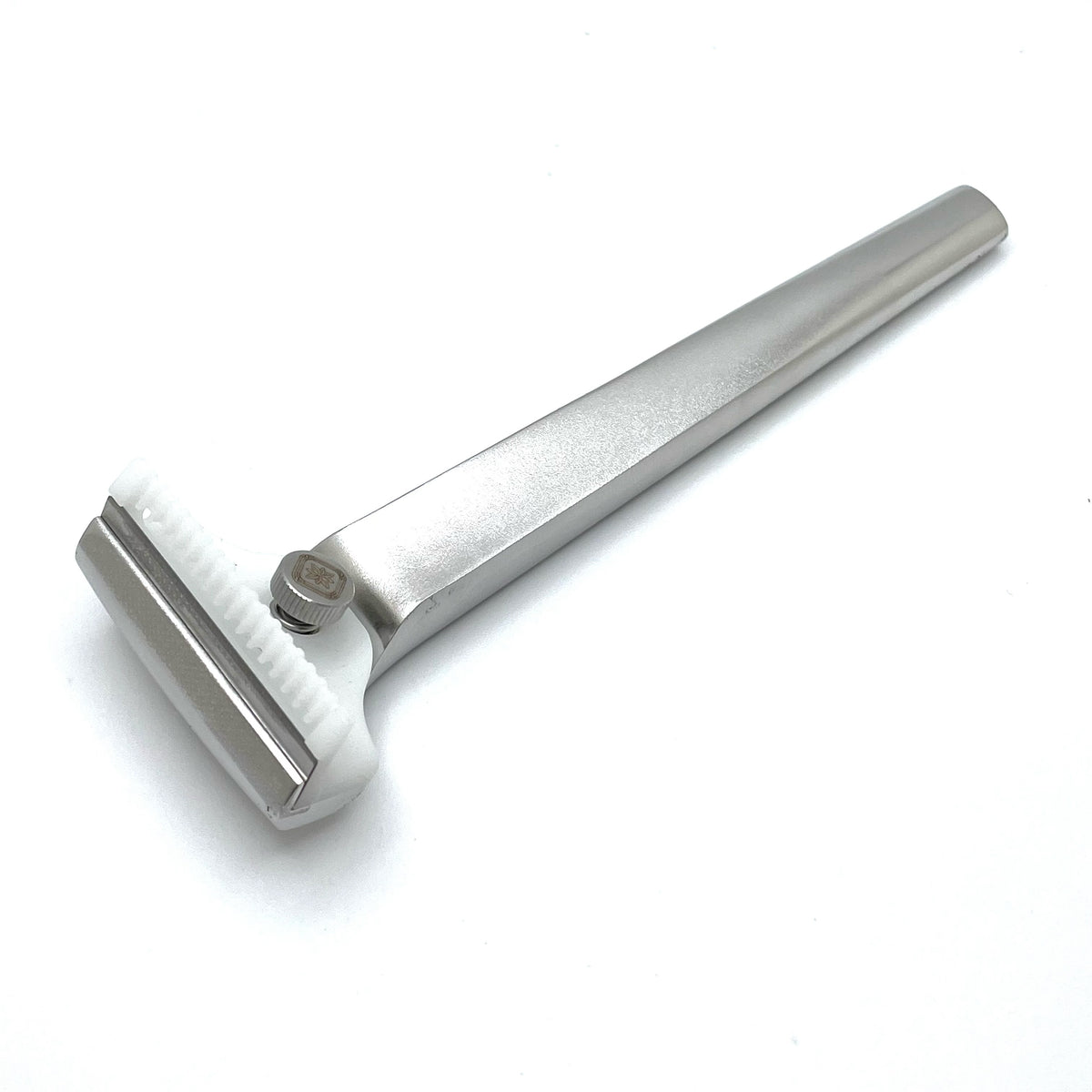 MOSSEI - Mono Single Edge Injector Safety Razor - Space Silver – The ...